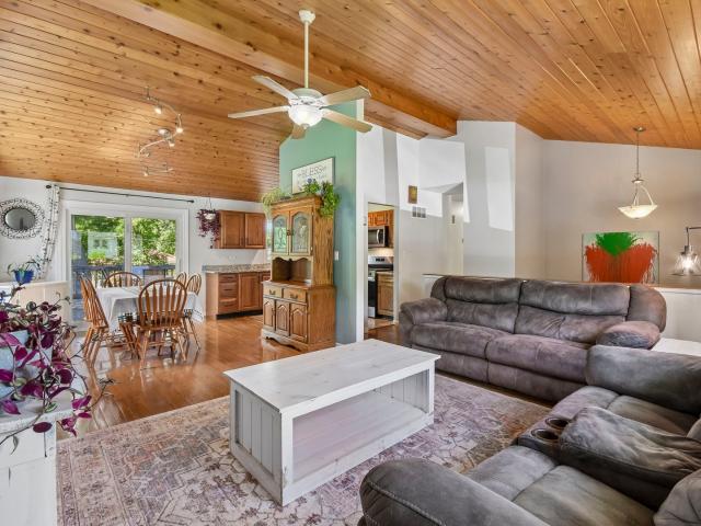 6415 Wood Drive