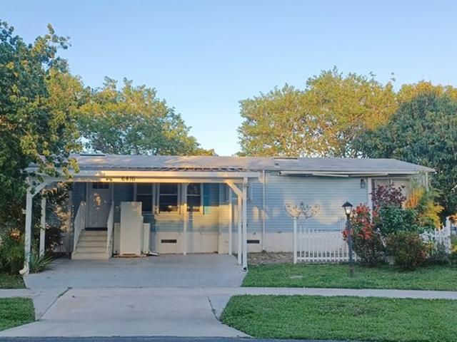 6416 NW 32nd Ave, Coconut Creek, FL 33073