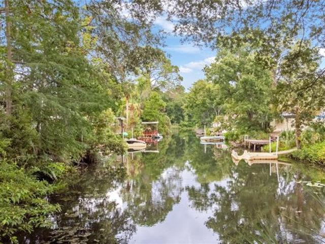 6416 Theresa Ave, Weeki Wachee, FL 34607