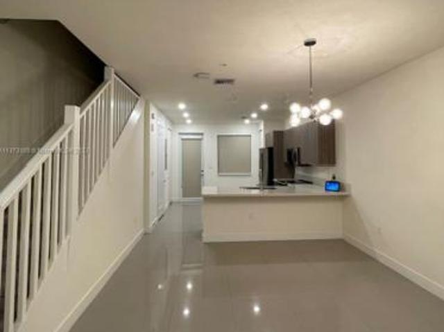 6416 102 Ct NW #117, Doral, FL 33178