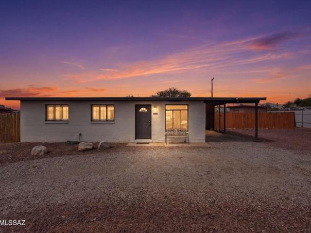 6417 E Calle Herculo, Tucson, AZ 85710