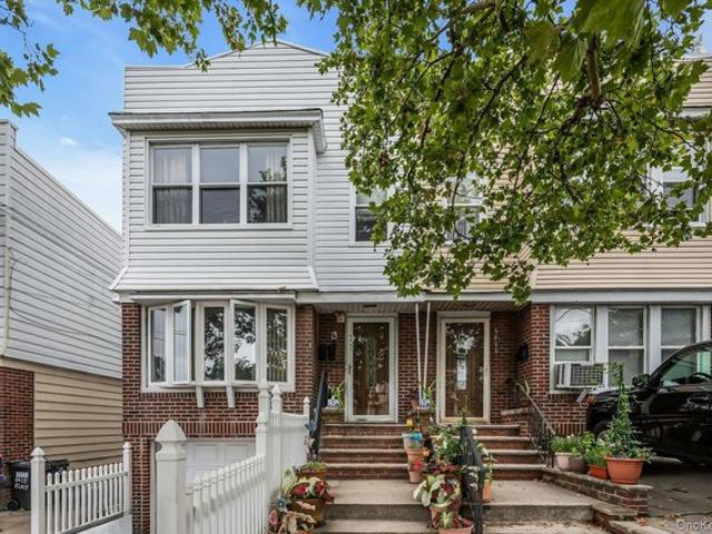 6417 Eliot Ave, Middle Village, NY 11379