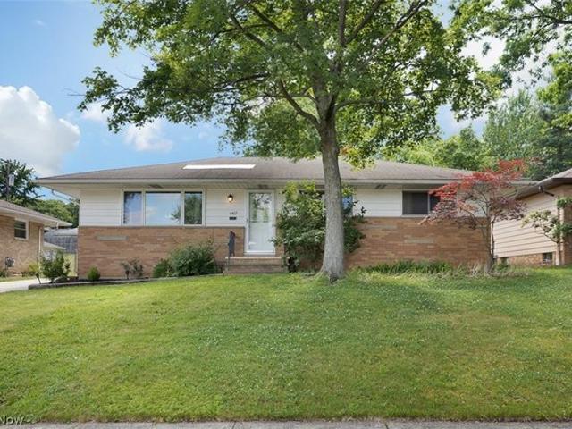6417 Fordham Dr, Parma, OH 44129