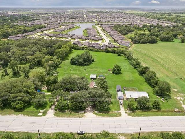 6418 Masters Rd, Manvel, TX 77578
