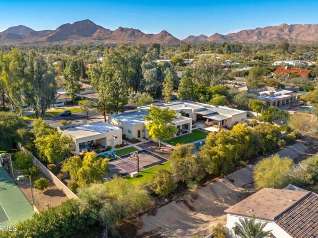 6418 E Caron Dr, Paradise Valley, AZ 85253