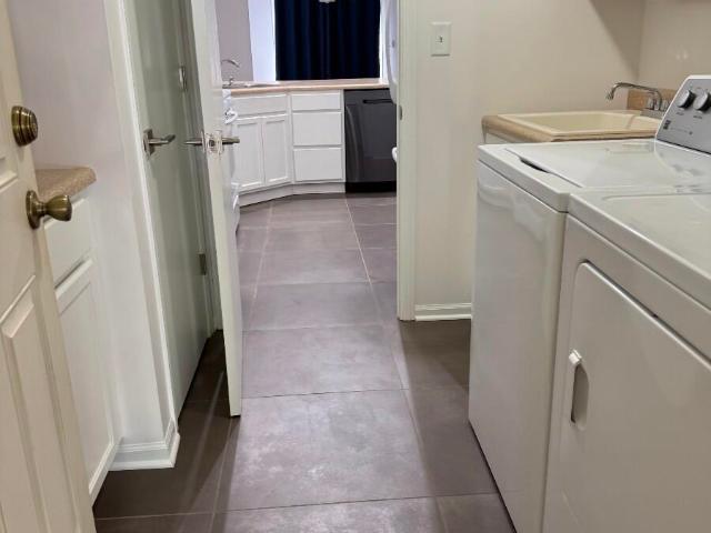 6418 Grosbeak Court