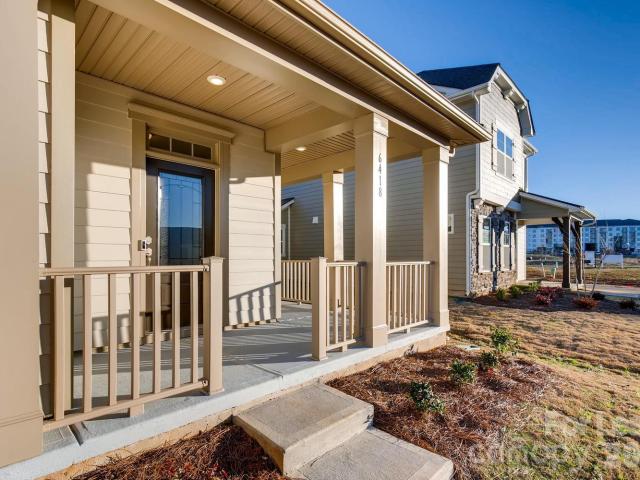 6418 Raffia Road