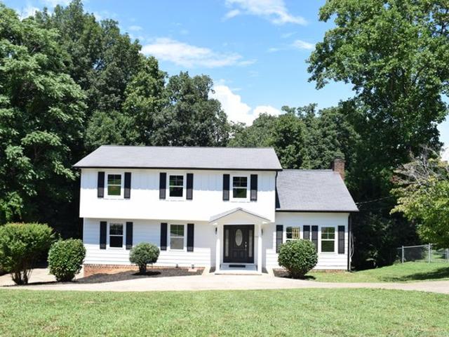 6418 Ridge Lake Rd, Hixson, TN 37343