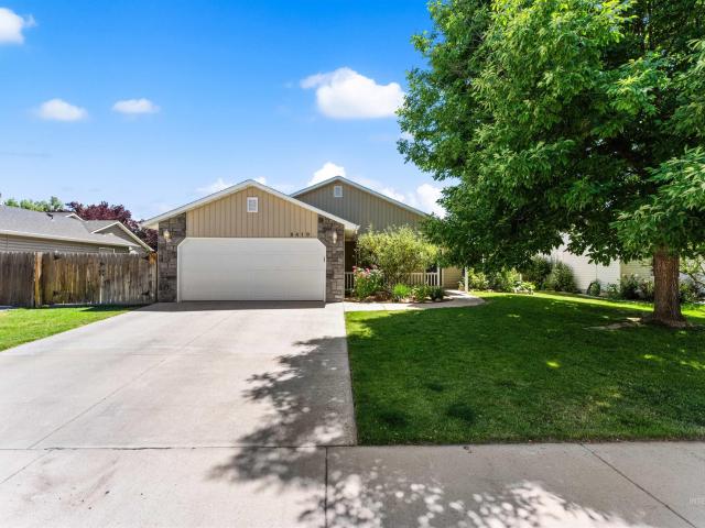 6419 E Crestley