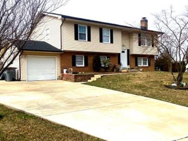 6419 Kings Landing Rd, Alexandria, VA 22310