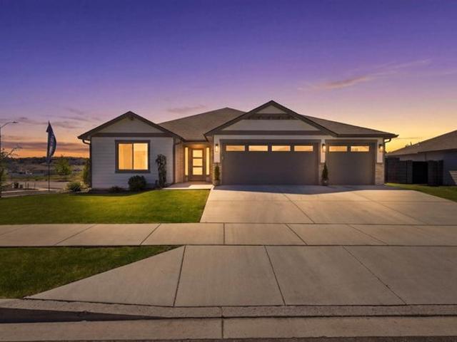 6419 W 32nd Ave, Kennewick, WA 99338
