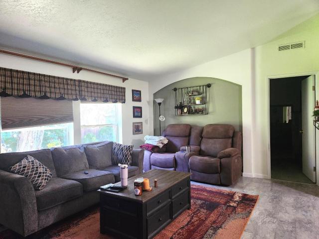 64100 N Hwy 97 # 17