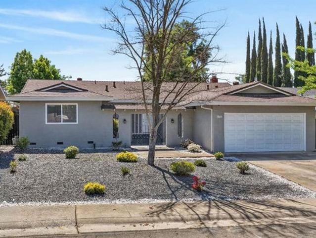 6410 Rolling Way, Carmichael, CA 95608