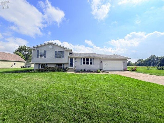 6410 Royce Dr, Marblehead, OH 43440