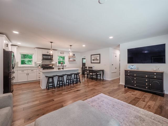 6410 Six School Road