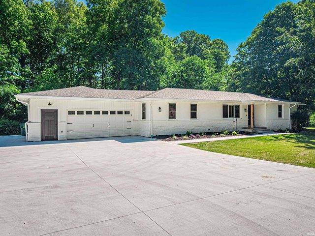 6410 Six School Rd, Evansville, IN 47720