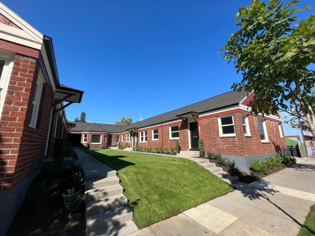 6411 Albina by Star Metro