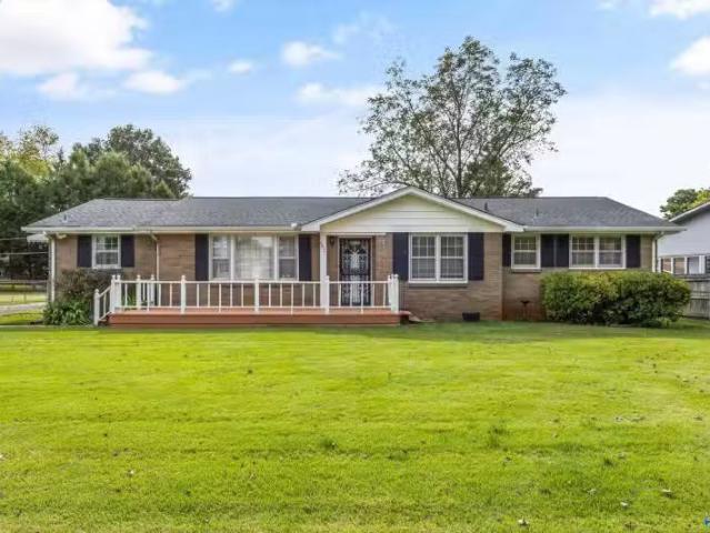 6411 ROBINHOOD LN NW, HUNTSVILLE, AL 35806