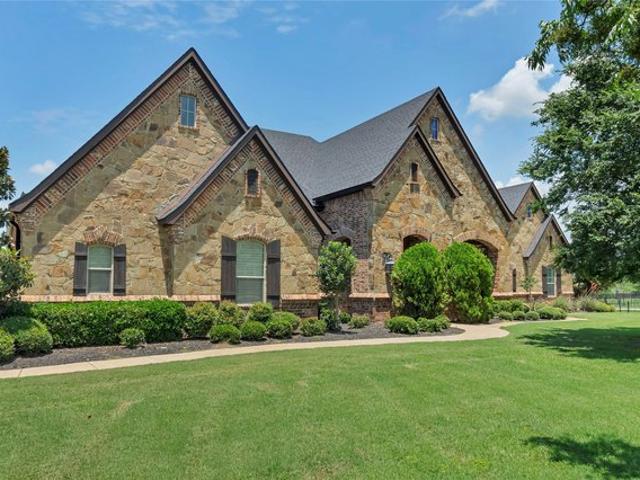 6412 Preferred Dr, Fort Worth, TX 76179