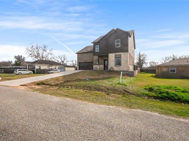 6413 N Ridgecrest Drive