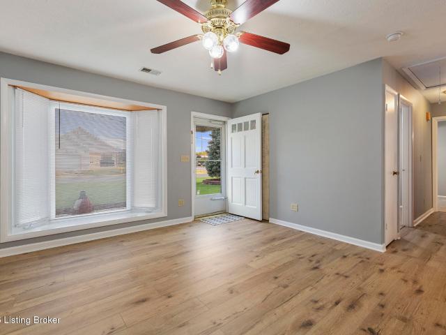 6413 Venango Dr