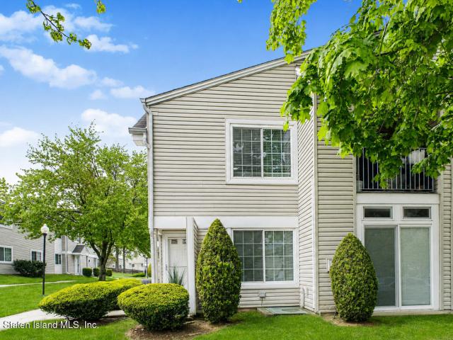 641 Correll Avenue | Compass