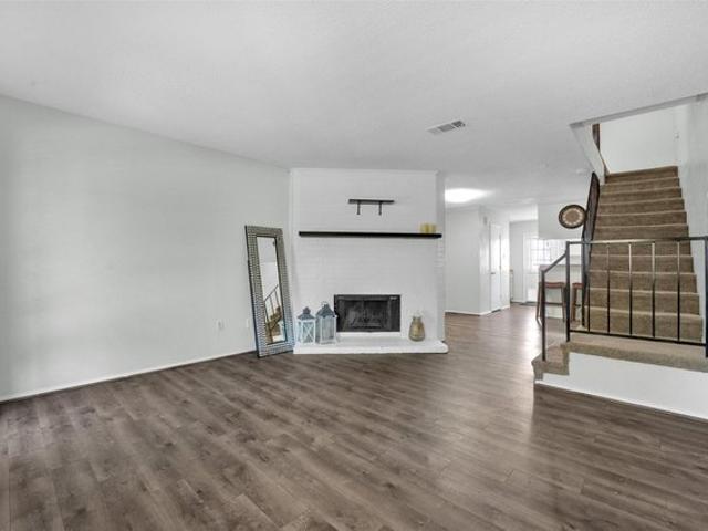 641 Carriagehouse Ln Unit 7, Garland, TX 75040