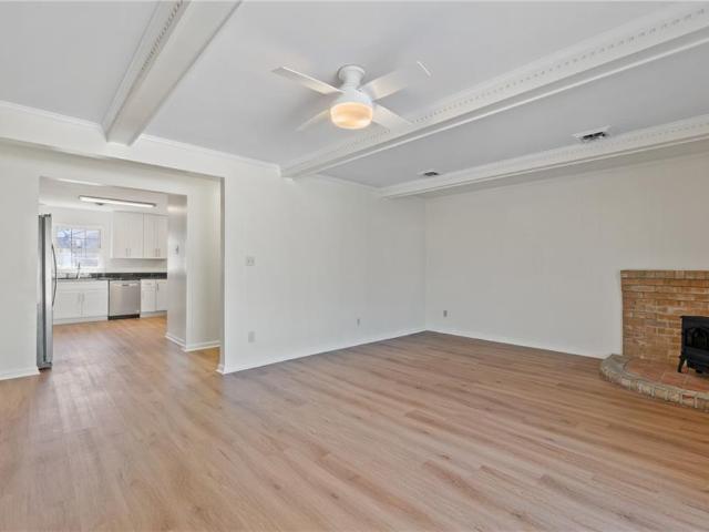 641 Baywood TRL