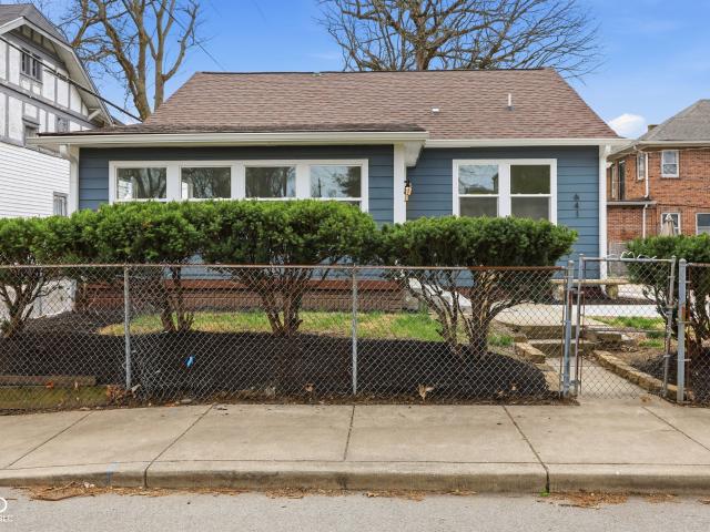 641 E 33rd Street