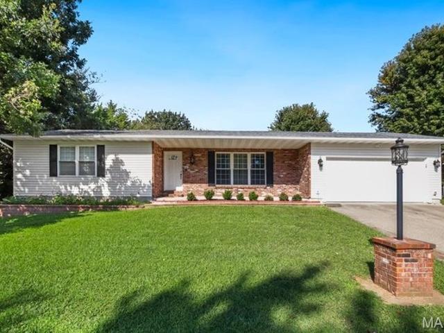 641 Falcon Dr, Sullivan, MO 63080