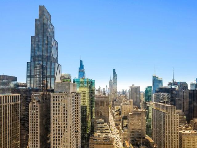 641 Fifth Ave Unit 45G, New York, NY 10022