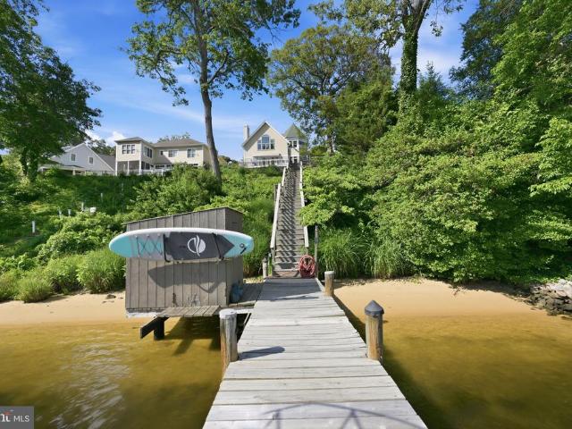 641 Honeysuckle Lane