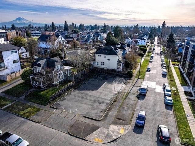 641 N Trafton St, Tacoma, WA 98403