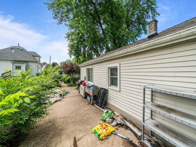641 Northwestern Avenue