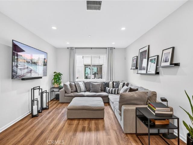 641 S Motif Street