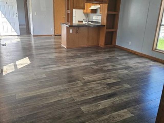 641 W Walnut St Trlr 24, Oglesby, IL 61348