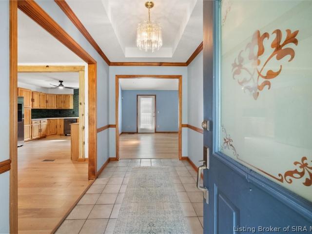 6424 Meadow Oak Drive