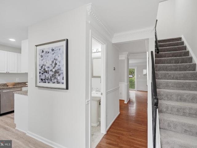 6424 Birch Leaf Ct, Burke, VA 22015 | MLS #VAFX2306 | Compass