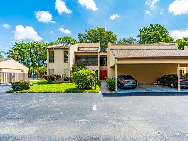 6424 Pumpkin Seed Cir, Boca Raton, FL 33433