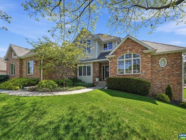 6424 Rolling Hills Blvd, Lincoln, NE 68512