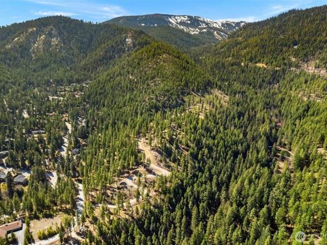 6424 Summit View Pl, Wenatchee, WA 98801