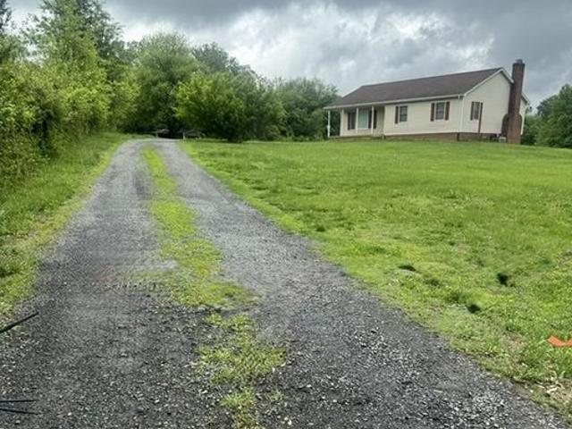 6425 Culver Dr, Warrenton, VA 20187