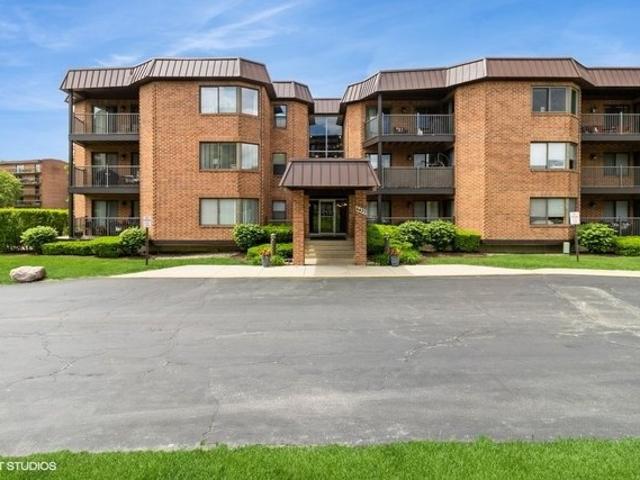 6425 Clarendon Hills Rd Apt 311, Willowbrook, IL 60527