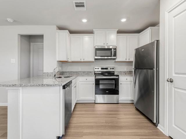 6425 Winter Elm St, Houston, TX 77048 | MLS #93074 | Compass