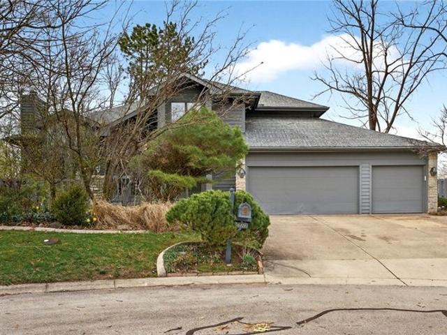 6425 Woodacre Ct, Clayton, OH 45322
