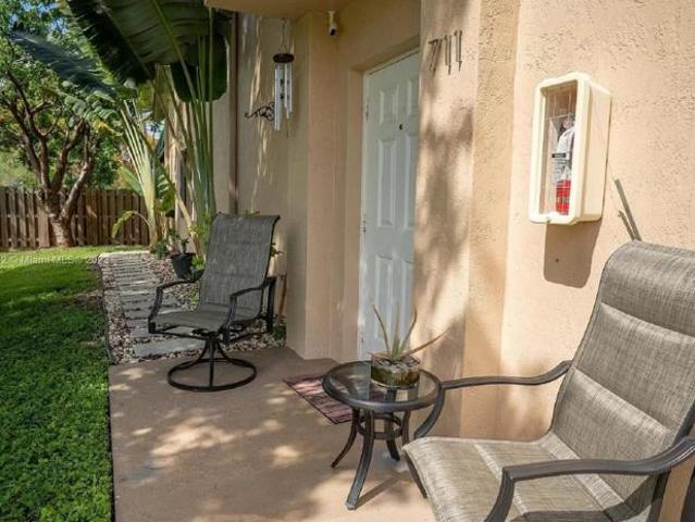 6425 130th Pl SW #711, Miami, FL 33183