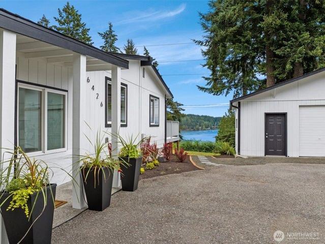 6426 NE Barrett Dr, Poulsbo, WA 98370
