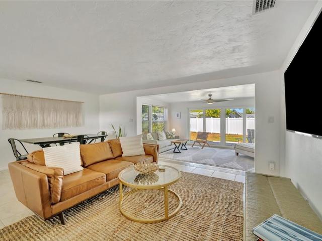 6426 Colonial Dr, Sarasota, FL 34231 | MLS #A4681