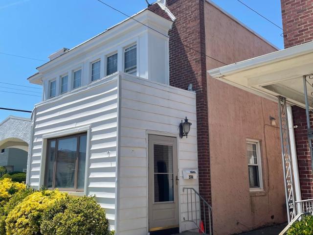6427 Monmouth Ave