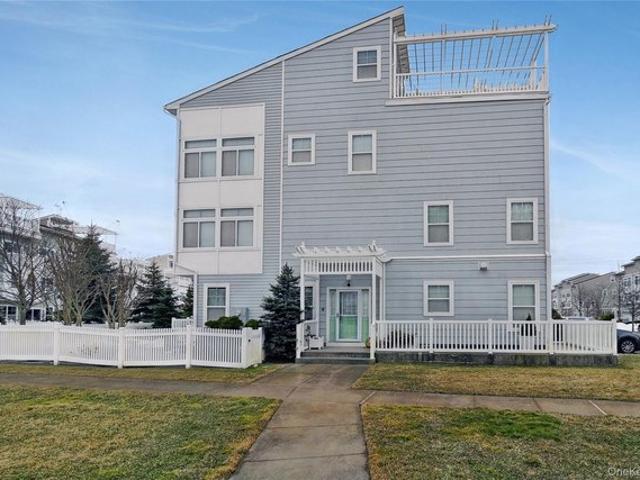 6428 Ocean Ave S, Arverne, NY 11692